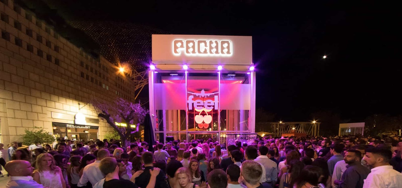 Best Nightclubs in Barcelona (Spain) - Techno Airlines