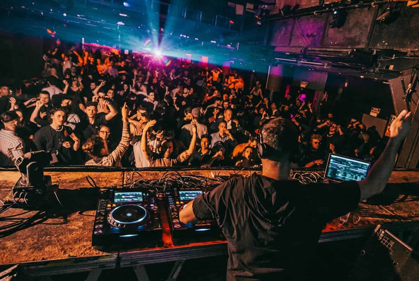 Best Nightclubs in Barcelona (Spain) - Techno Airlines