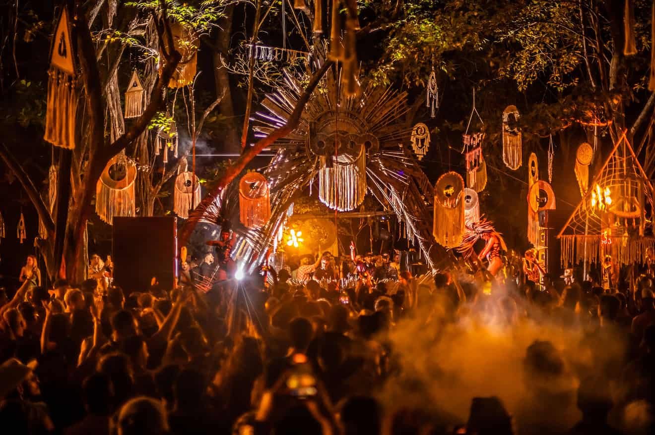 Tulum Techno Parties: Tropical Beats - Techno Airlines