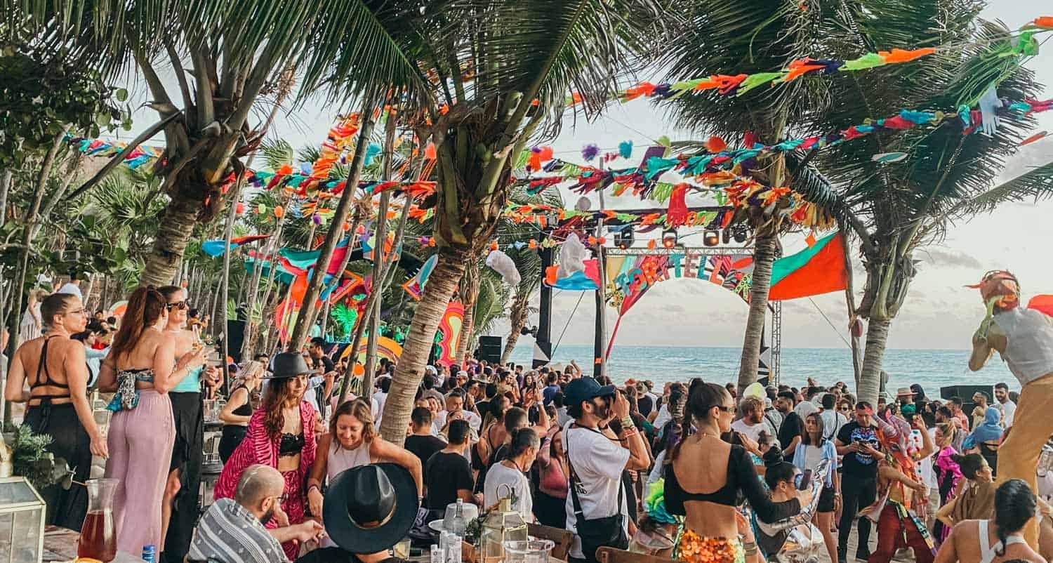 Tulum Techno Parties: Tropical Beats - Techno Airlines