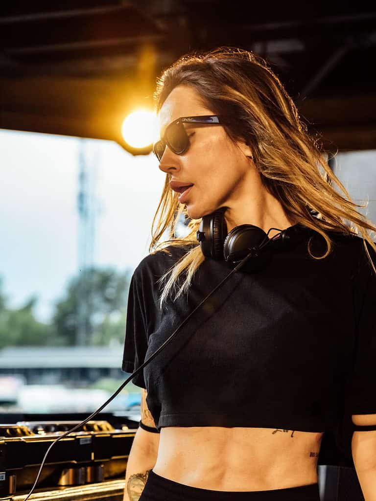 5 Facts You Never Heard of About Deborah De Luca - Techno Airlines