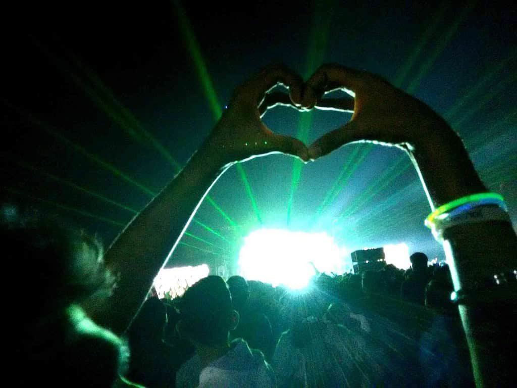 Your Ultimate Guide to Finding a Rave Bae - Techno Airlines