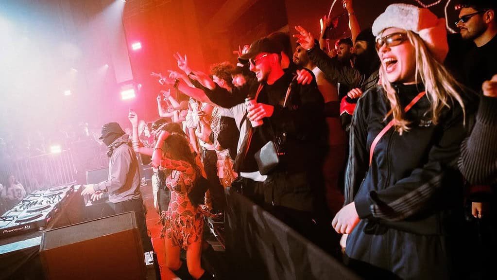 The Boiler Room Buzz: Sets & Culture - Techno Airlines